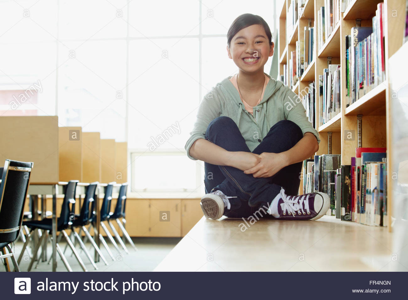 Bench library hi-res stock photography and images - Alamy