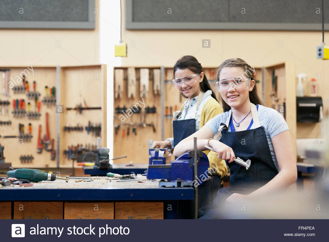 Female middle school students hi-res stock photography and images - Alamy