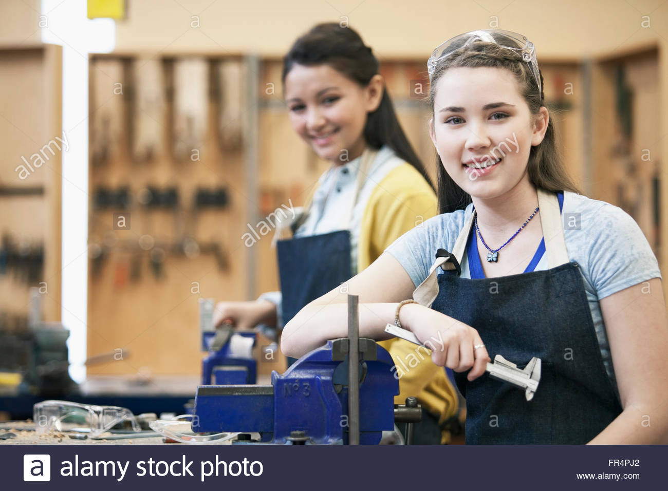 Female middle school students hi-res stock photography and images - Alamy