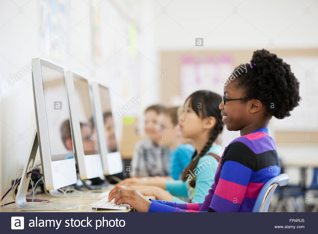 Black lab ahead hi-res stock photography and images - Alamy