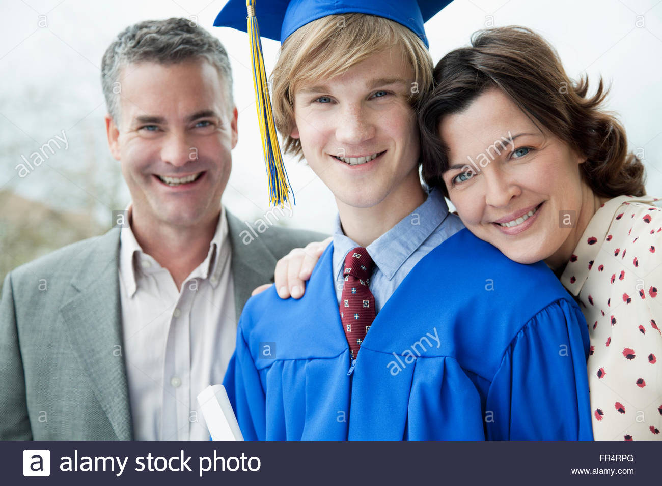 Adult graduate hug hi-res stock photography and images - Alamy