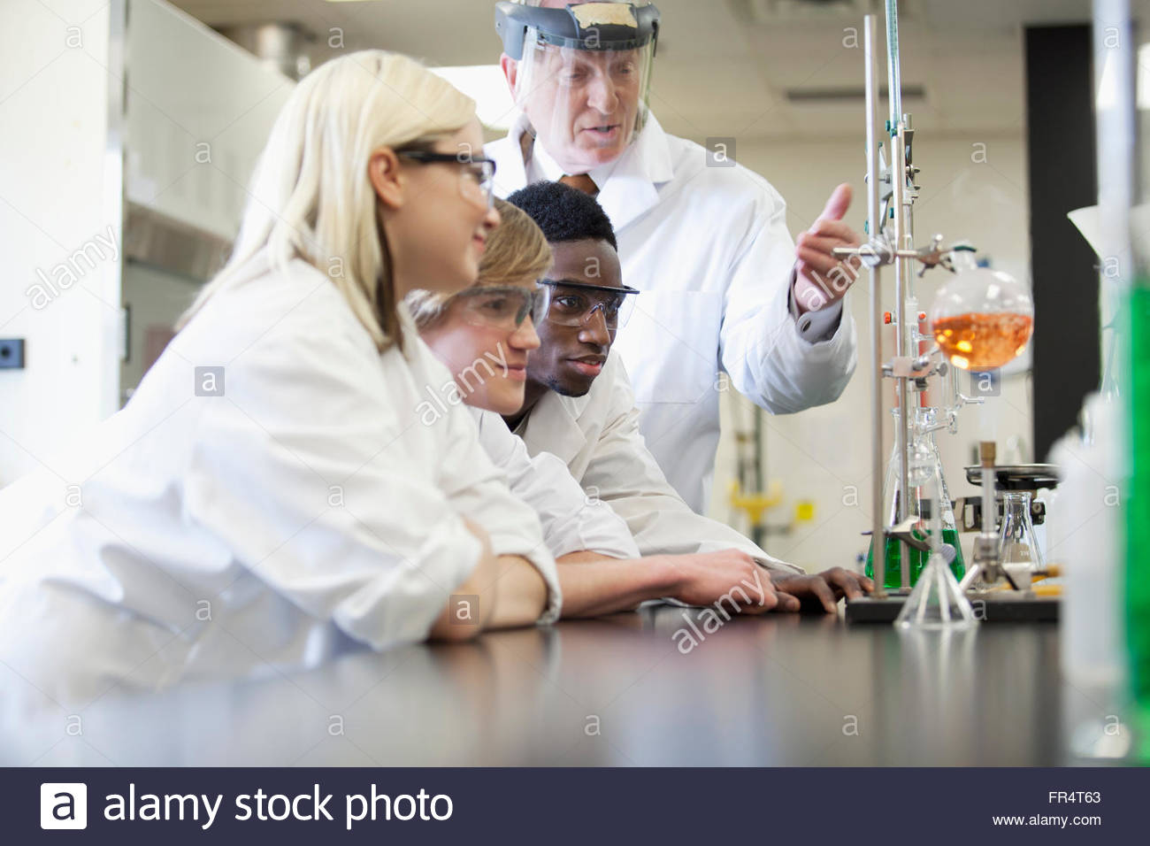 college students working in science lab Stock Photo - Alamy