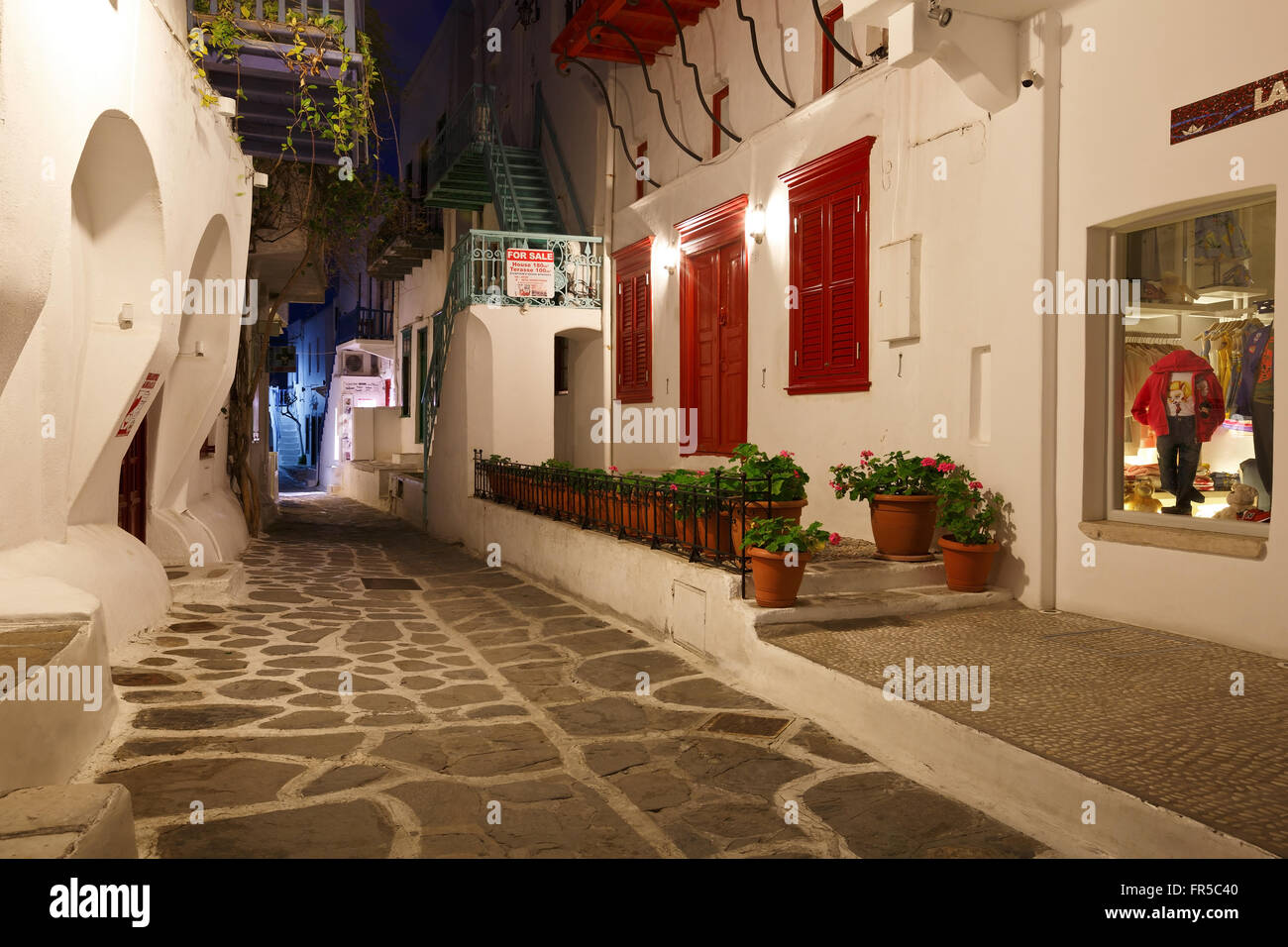 Traditional architecture in the town of Mykonos, Greece Stock Photo - Alamy