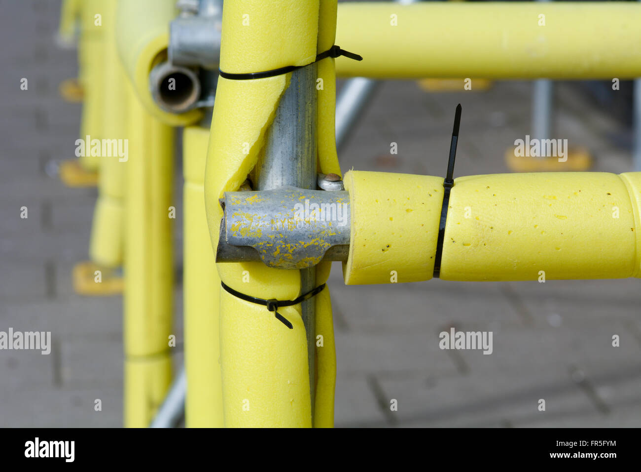 Scaffolding poles with safety foam with mid-rail rigid brace on ...