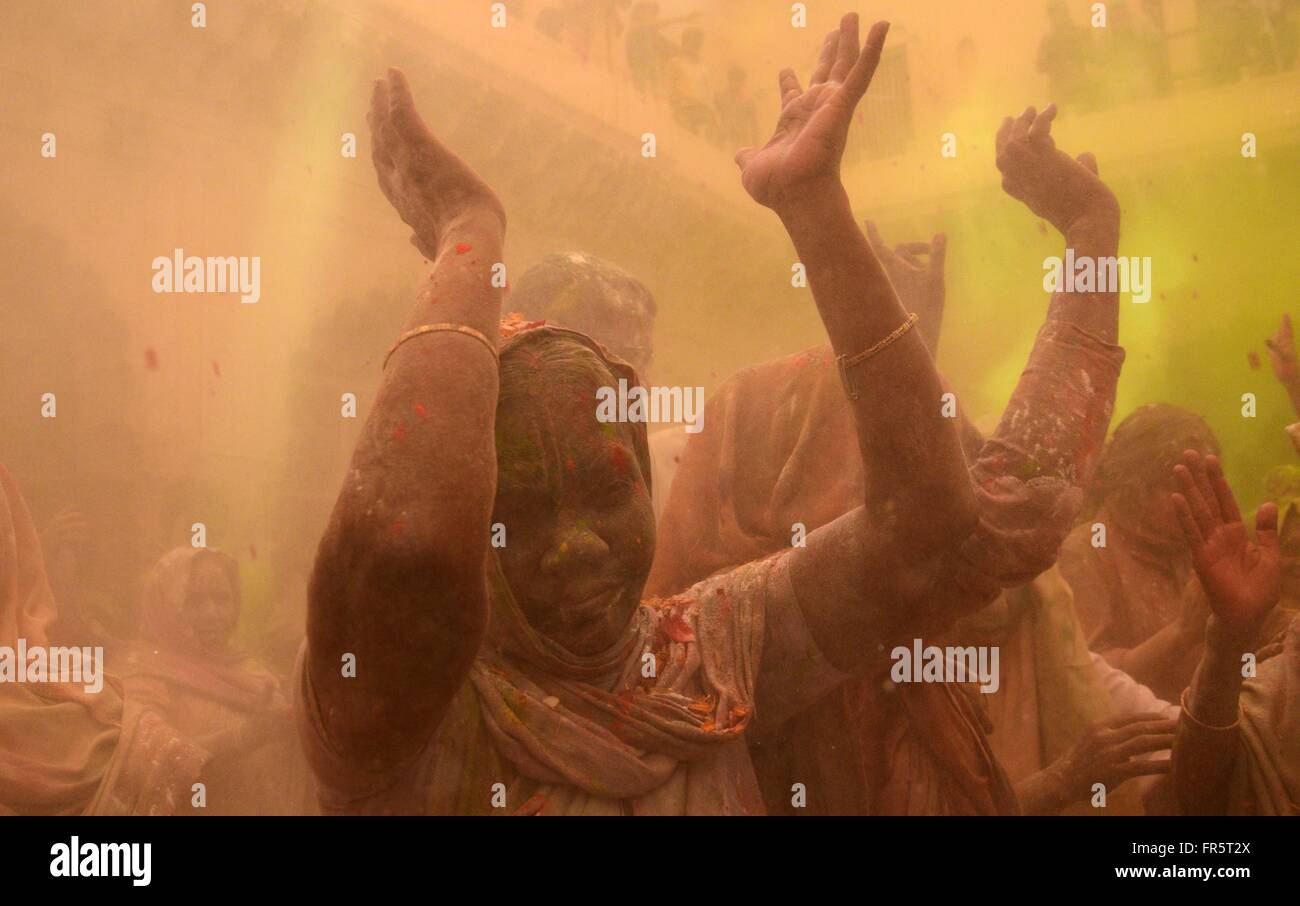 Mathura, Uttar Pradesh, India. 21st Mar, 2016. Mathura: Widow women ...
