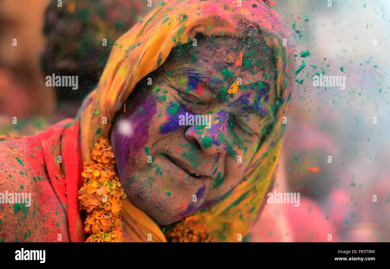 Mathura, Uttar Pradesh, India. 21st Mar, 2016. Mathura: A priest dance ...