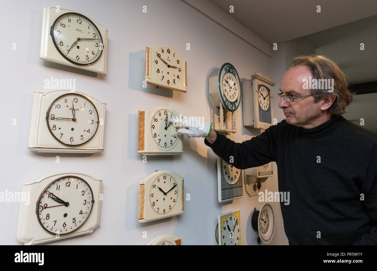 Furtwangen, Germany. 16th Mar, 2016. ILLUSTRATION - Johannes Graf sets ...