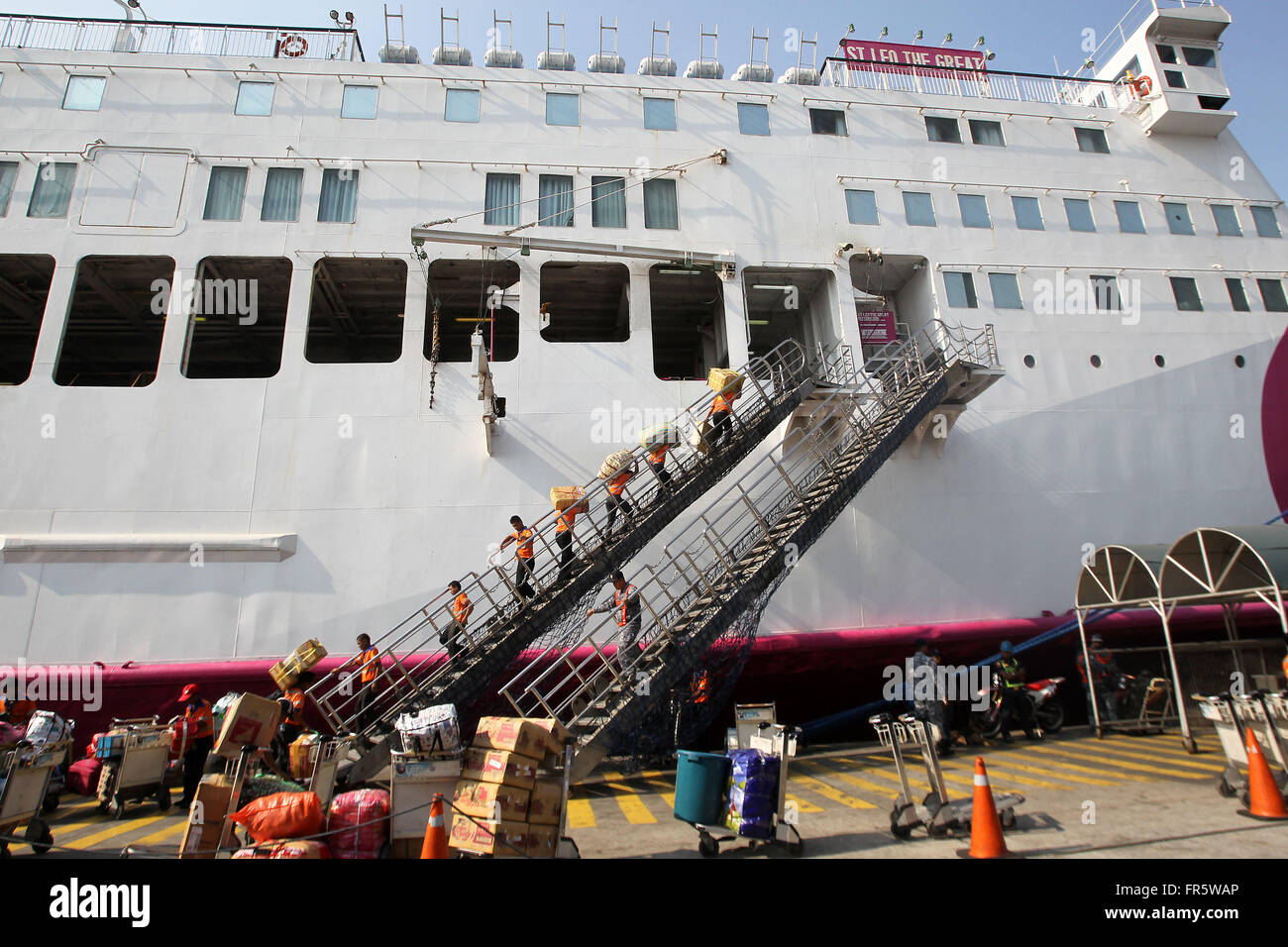 Philippines airports hi-res stock photography and images - Alamy