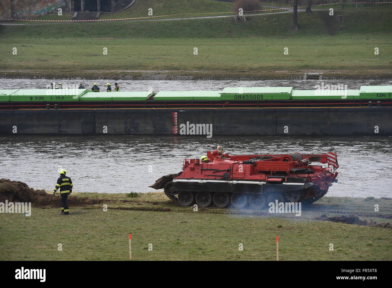 Drazdany, Germany. 21st Mar, 2016. The Albis Czech cargo ship that got ...