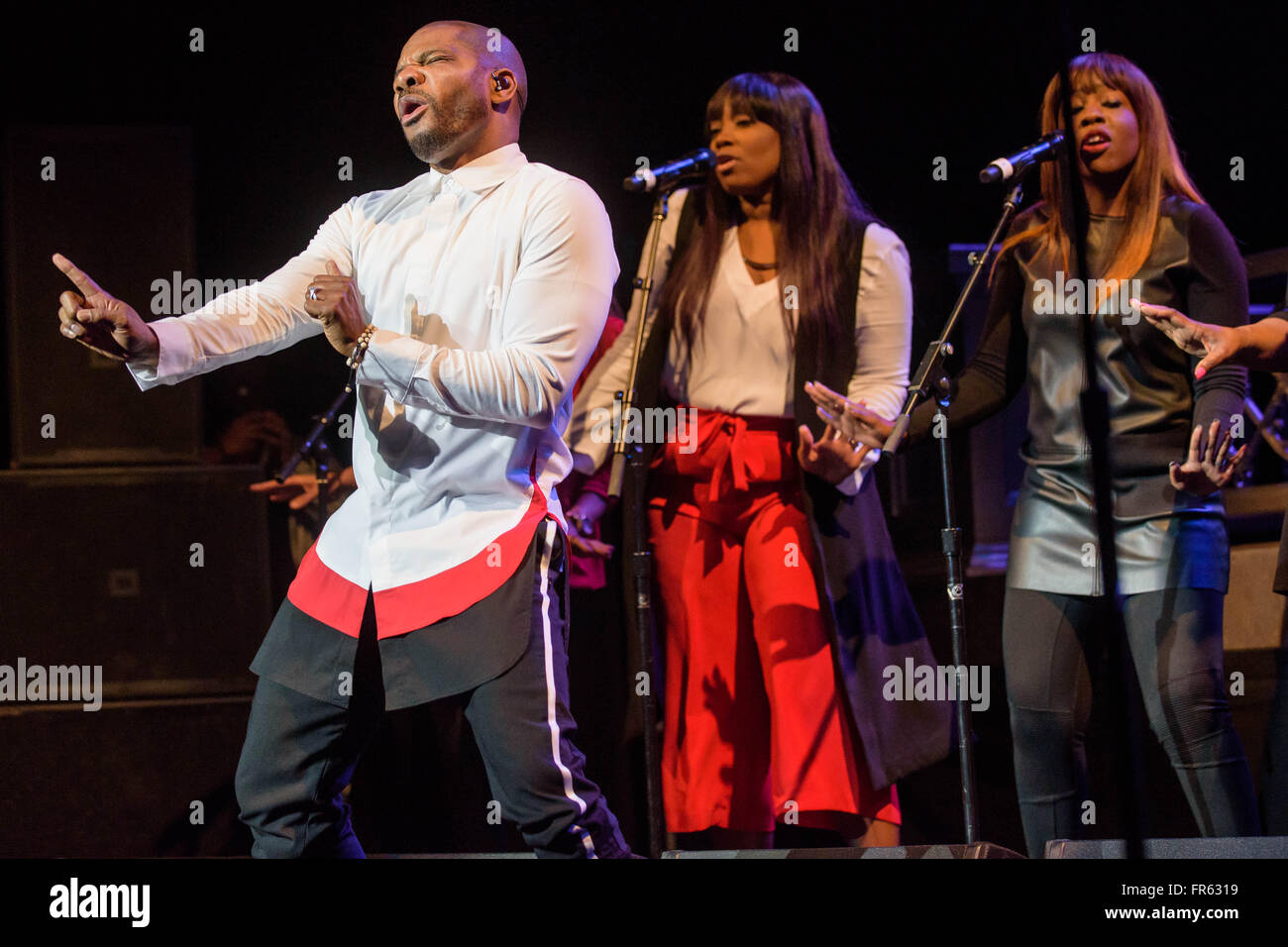 Kanye wests album life pablo hi-res stock photography and images - Alamy
