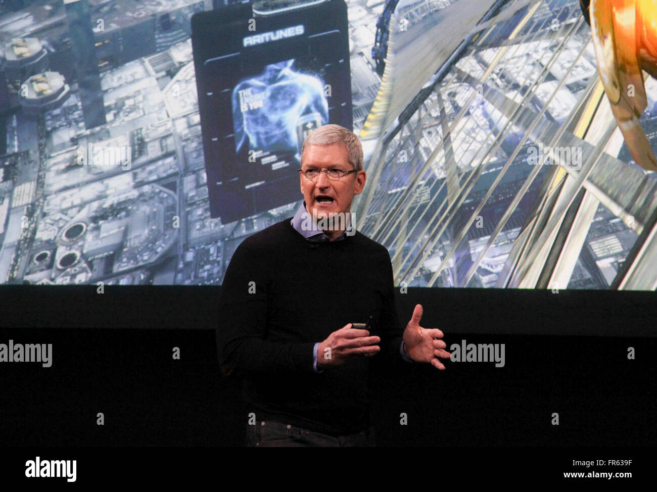 Chief executive officer of apple tim cook hi-res stock photography and ...