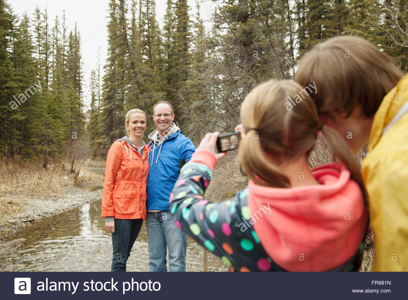 Photo of kids hi-res stock photography and images - Alamy