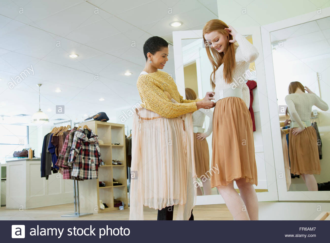 Woman modeling clothes hi-res stock photography and images - Alamy