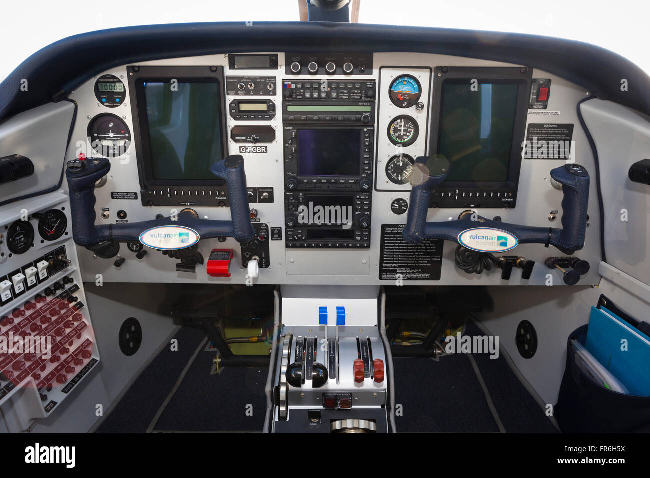 Vulcan cockpit hi-res stock photography and images - Alamy