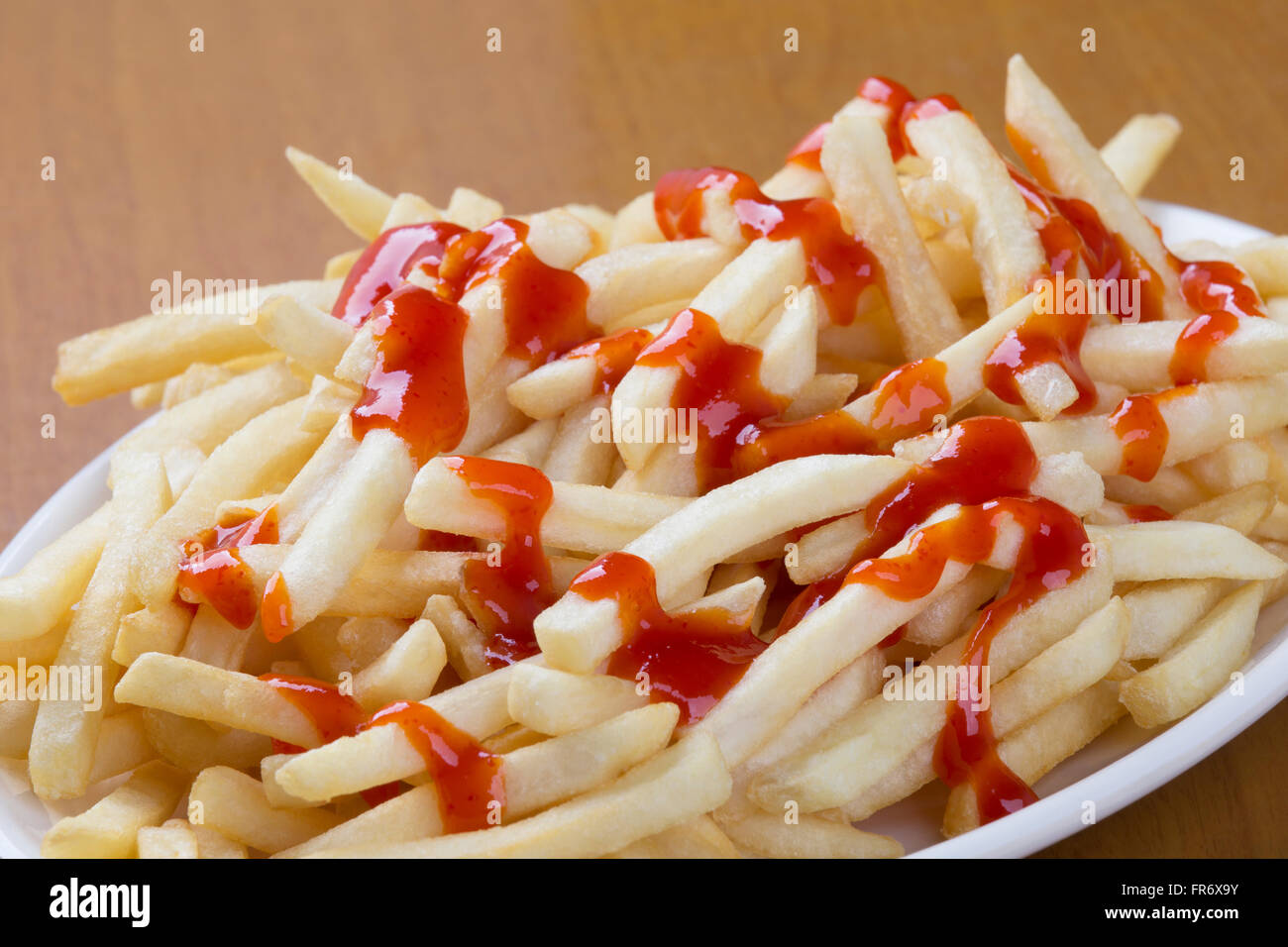 Shoestring fries hi-res stock photography and images - Alamy