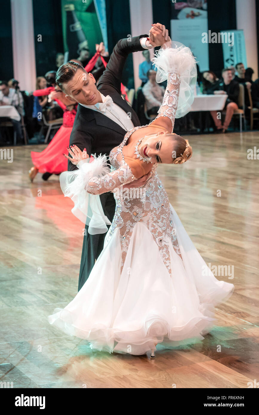 dancers dancing standard dance like slow waltz Stock Photo - Alamy