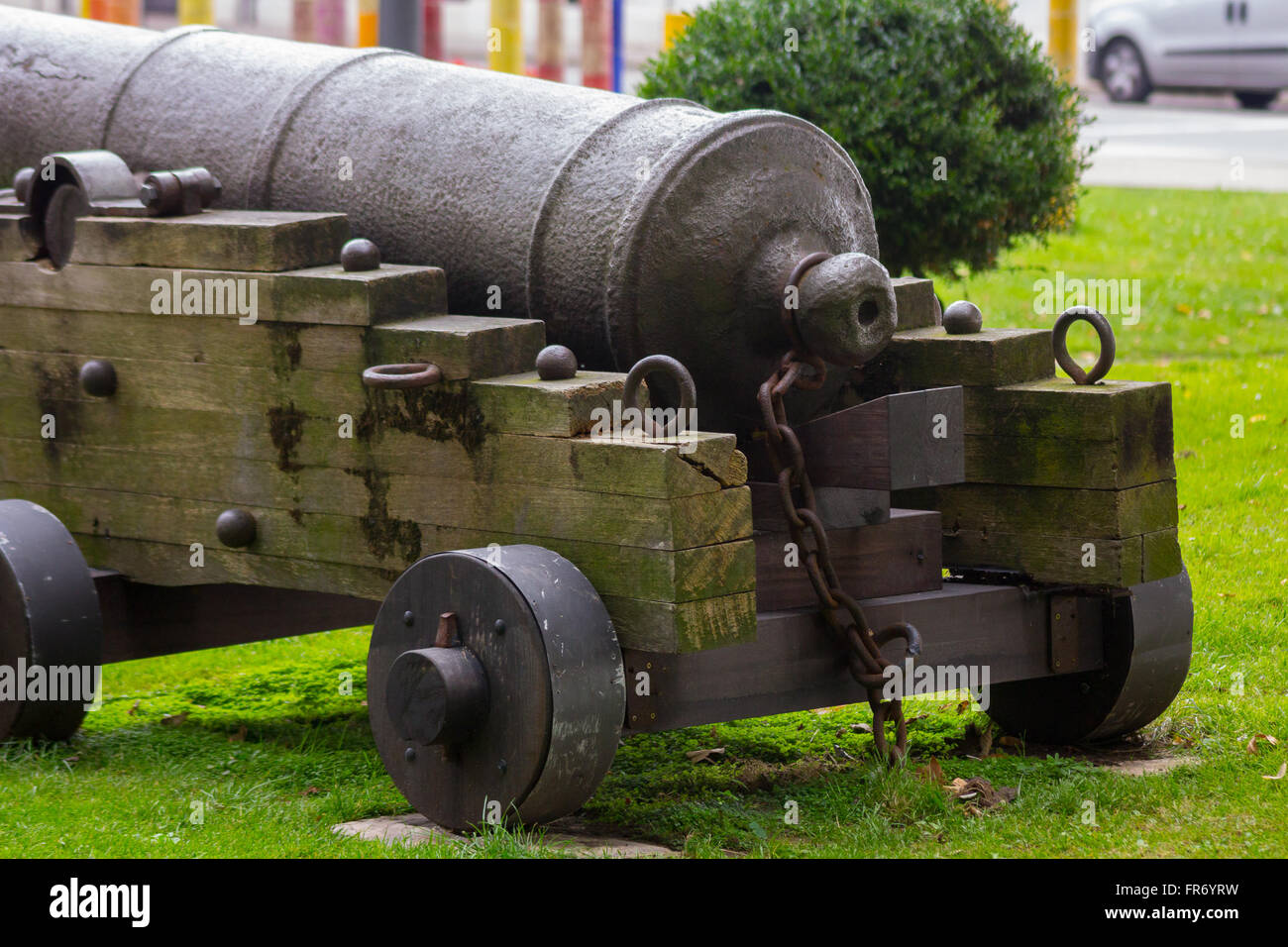 Old antique military cannon hi-res stock photography and images - Alamy