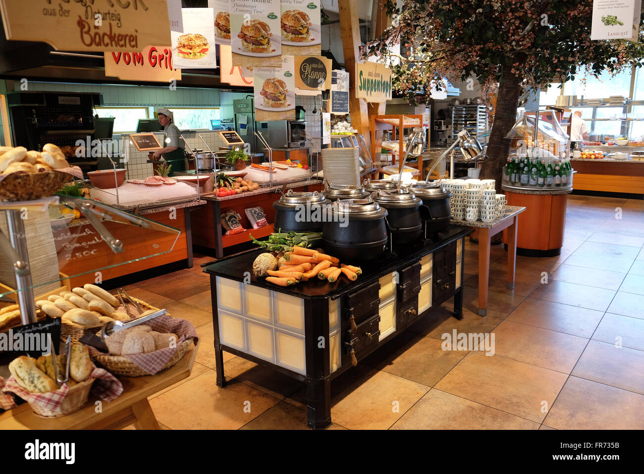 Hot fast food self service counter hi-res stock photography and images ...