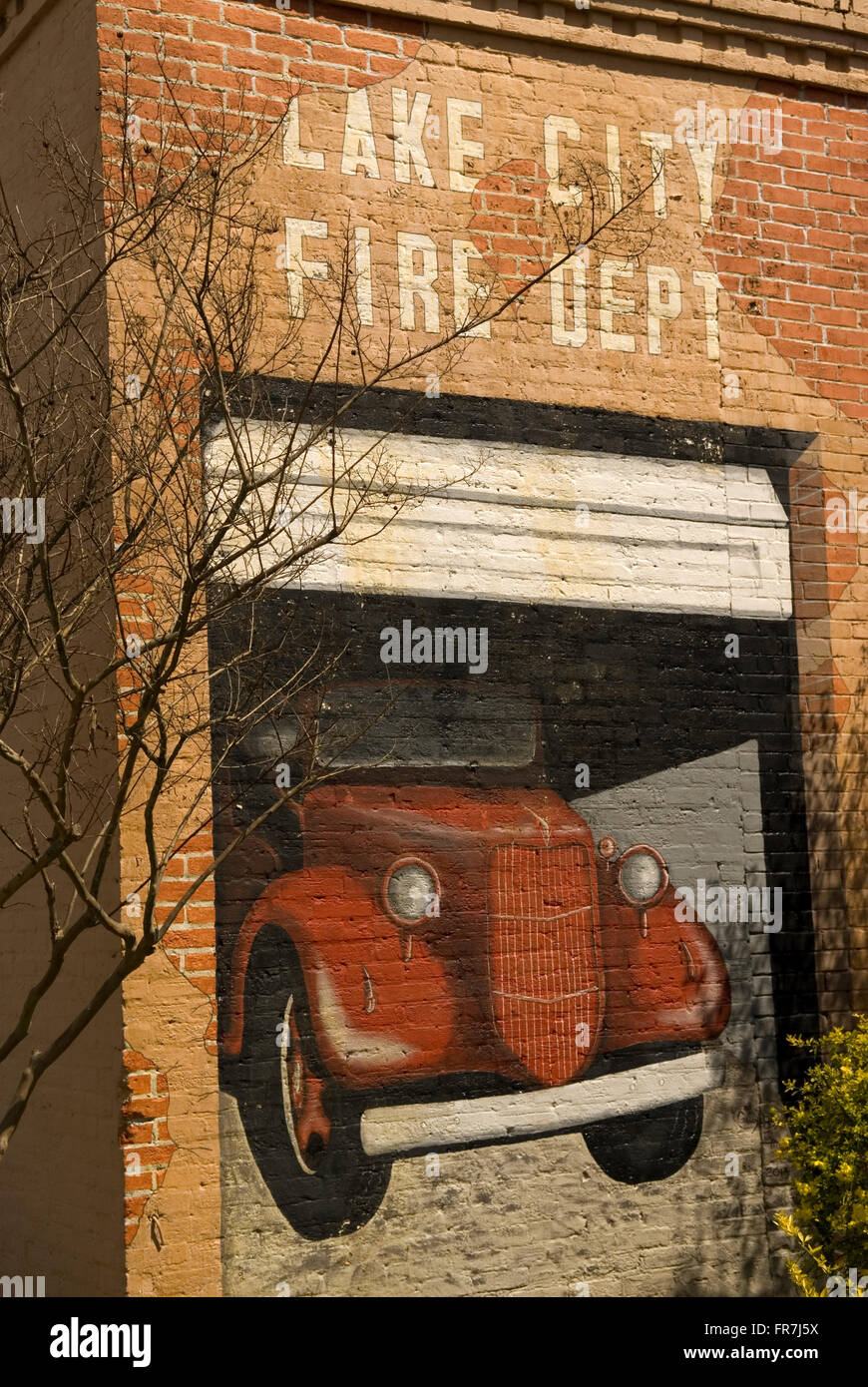 Red fire truck mural hi-res stock photography and images - Alamy