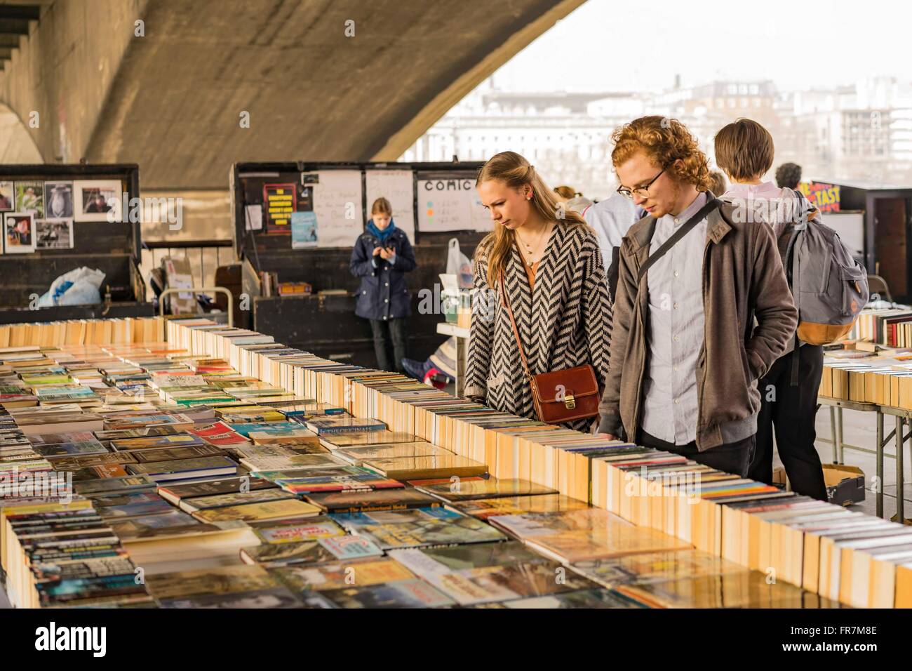 Book stall books secondhand hi-res stock photography and images - Alamy