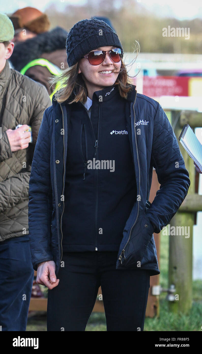 Victoria Pendleton arrives for her first race under rules, aboard Pacha ...