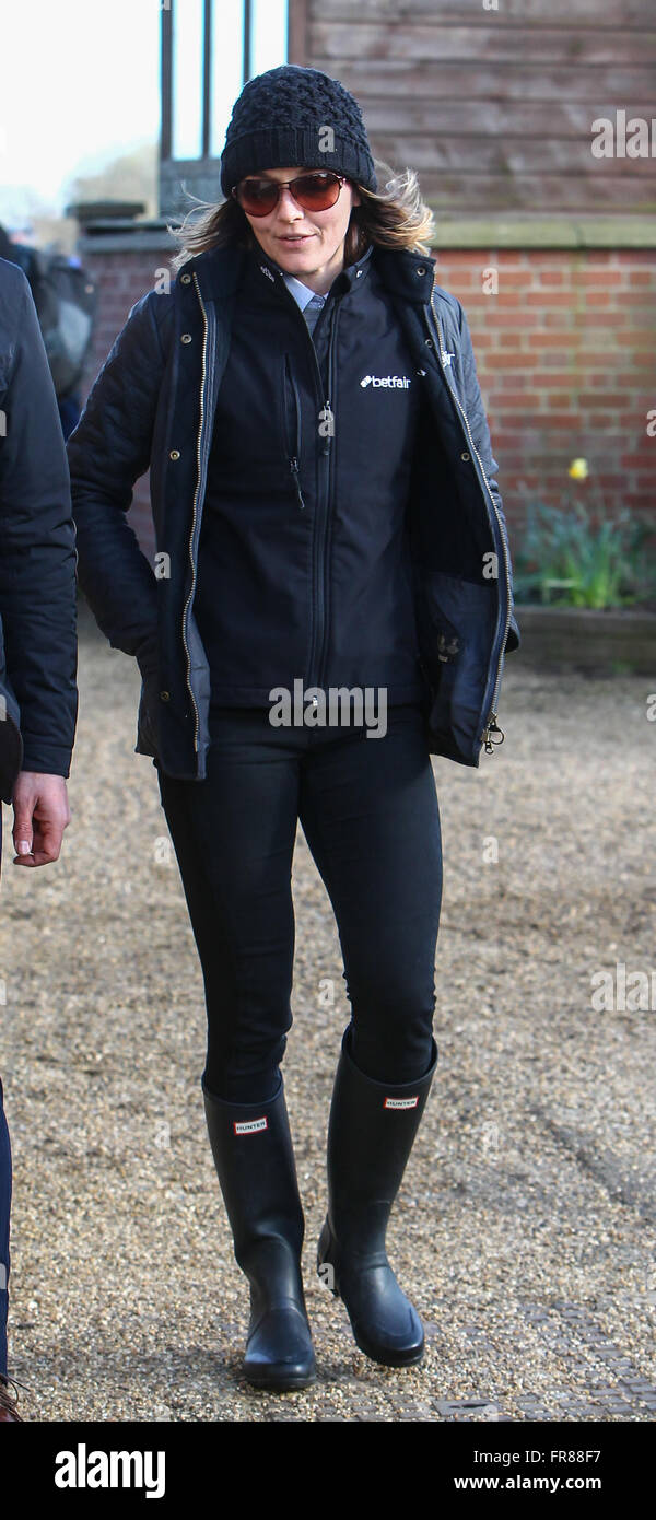 Victoria Pendleton arrives for her first race under rules, aboard Pacha ...