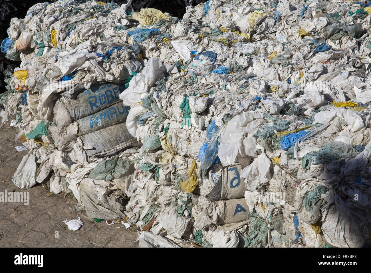 Detail of plastic separation in ARPA - Alternative Recycling Paulo ...