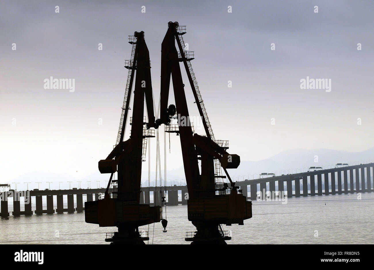 Rio de janeiro bridge hi-res stock photography and images - Alamy