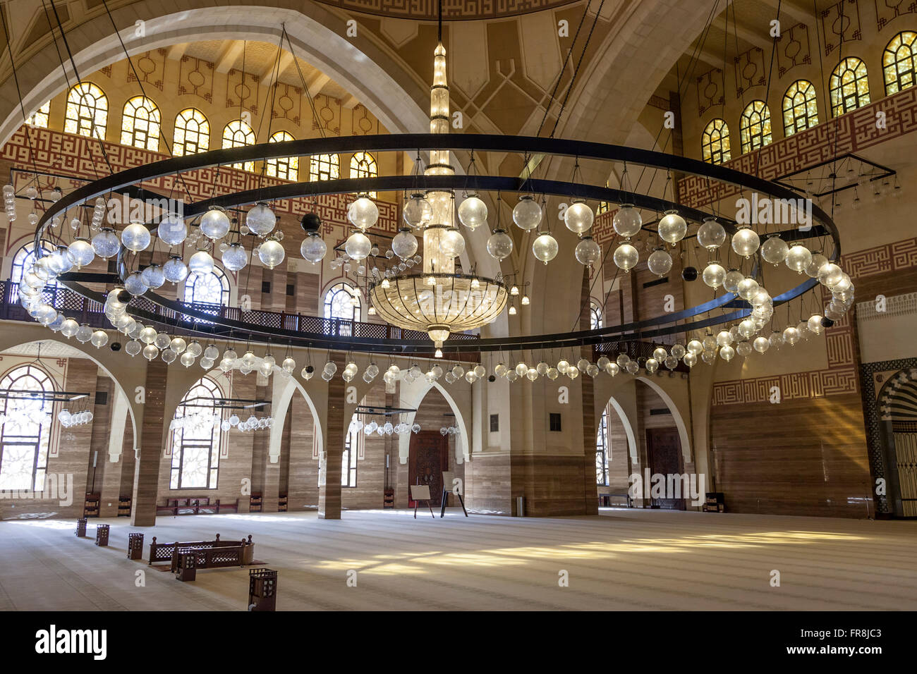 Al Fateh Grand Mosque in Manama, Bahrain Stock Photo - Alamy