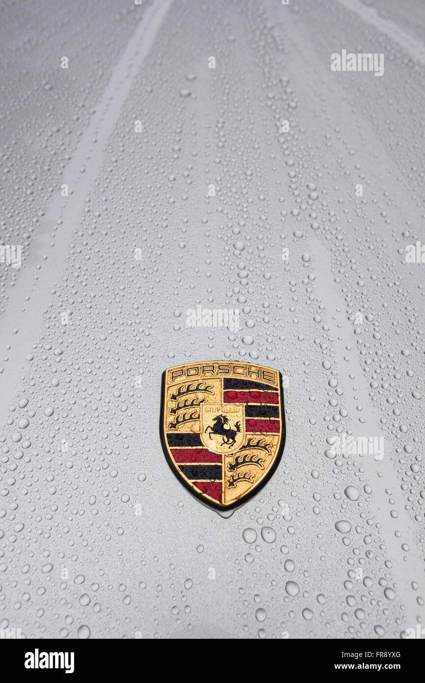 Water drops on car bonnet hi-res stock photography and images - Alamy