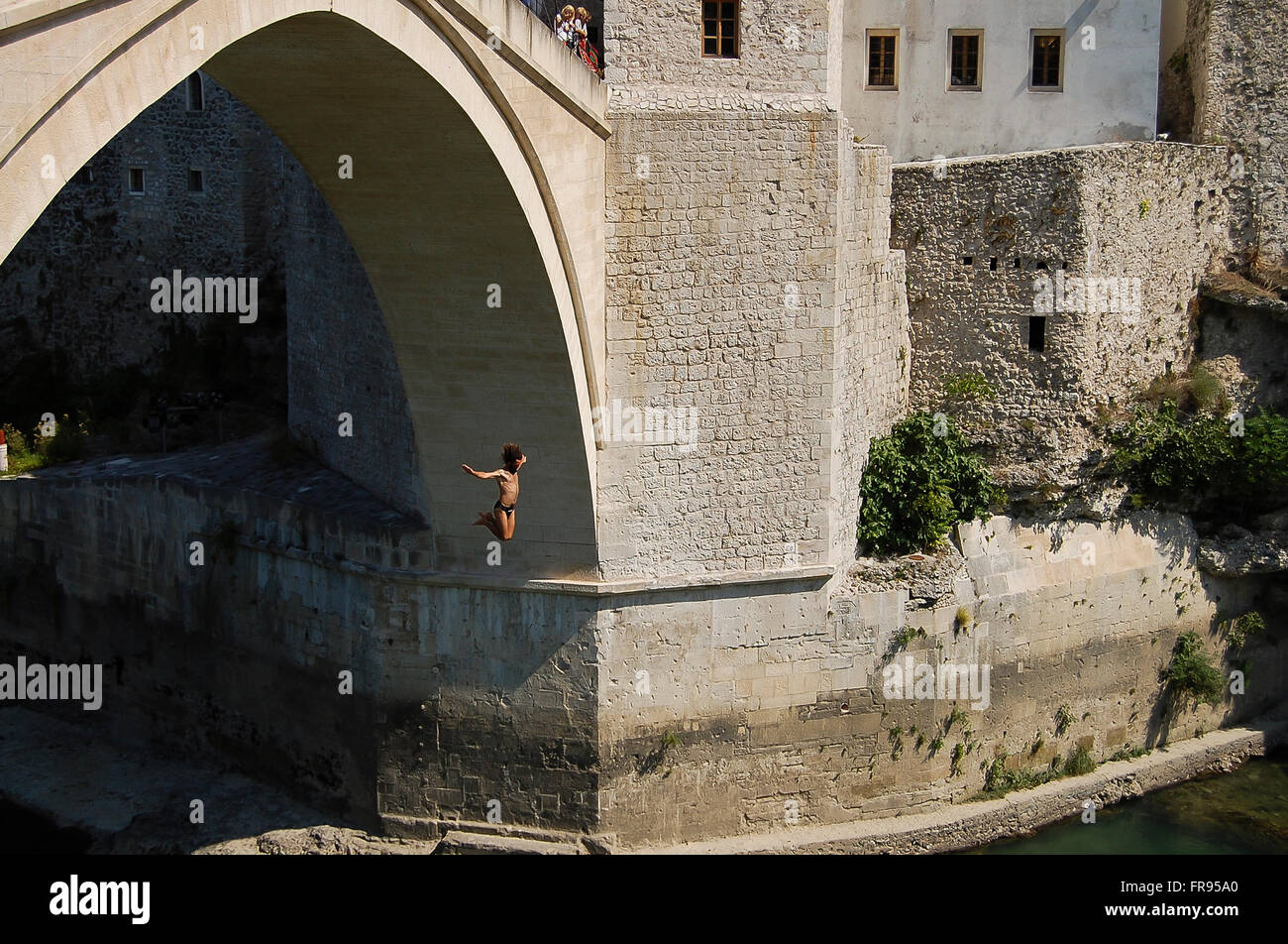 Mostar bridge jump hi-res stock photography and images - Alamy