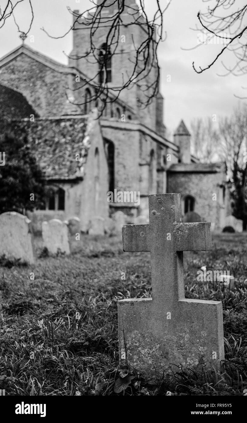 Graves and tombs seen in a famous English cemetery Stock Photo - Alamy
