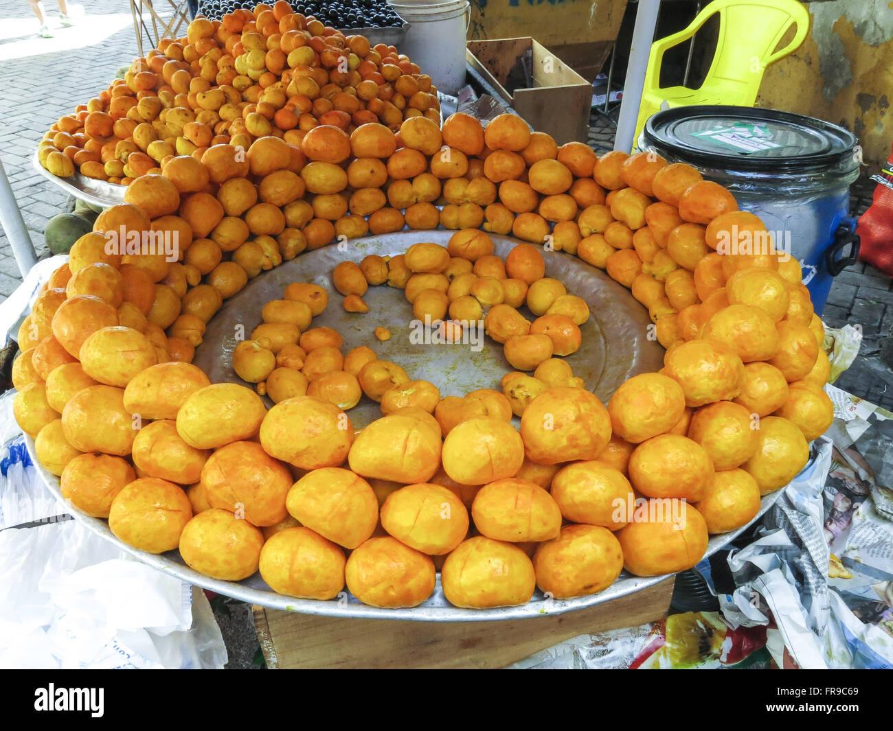 Pequi fruit hi-res stock photography and images - Alamy