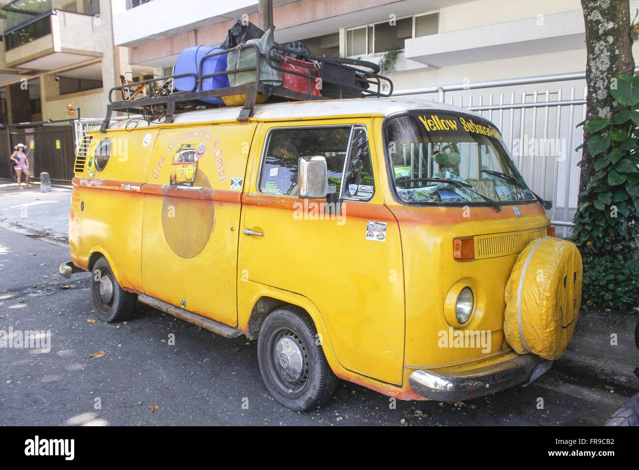 Old fashioned neighborhood hi-res stock photography and images - Alamy