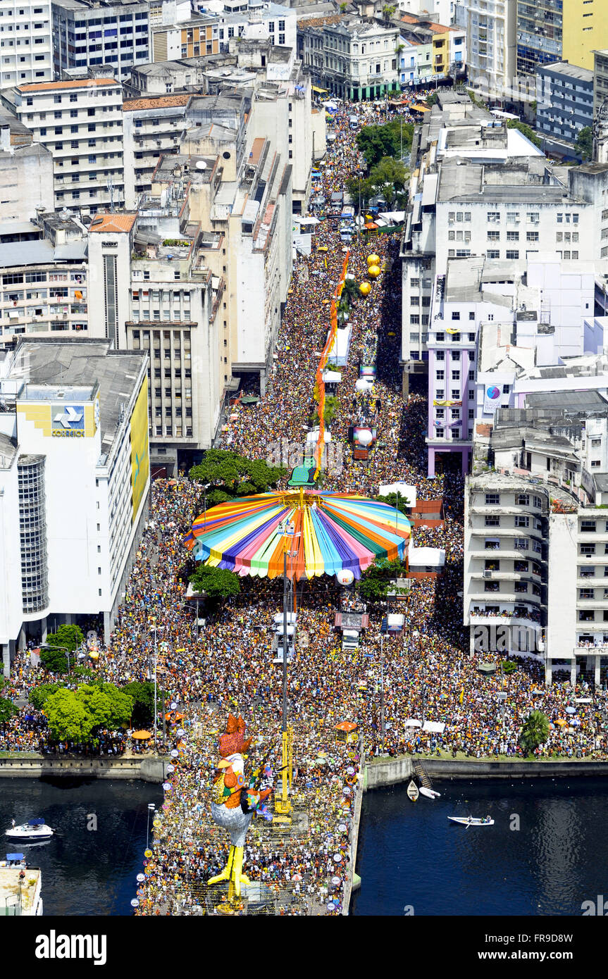 Carnival parade block Galo da Madrugada Stock Photo - Alamy