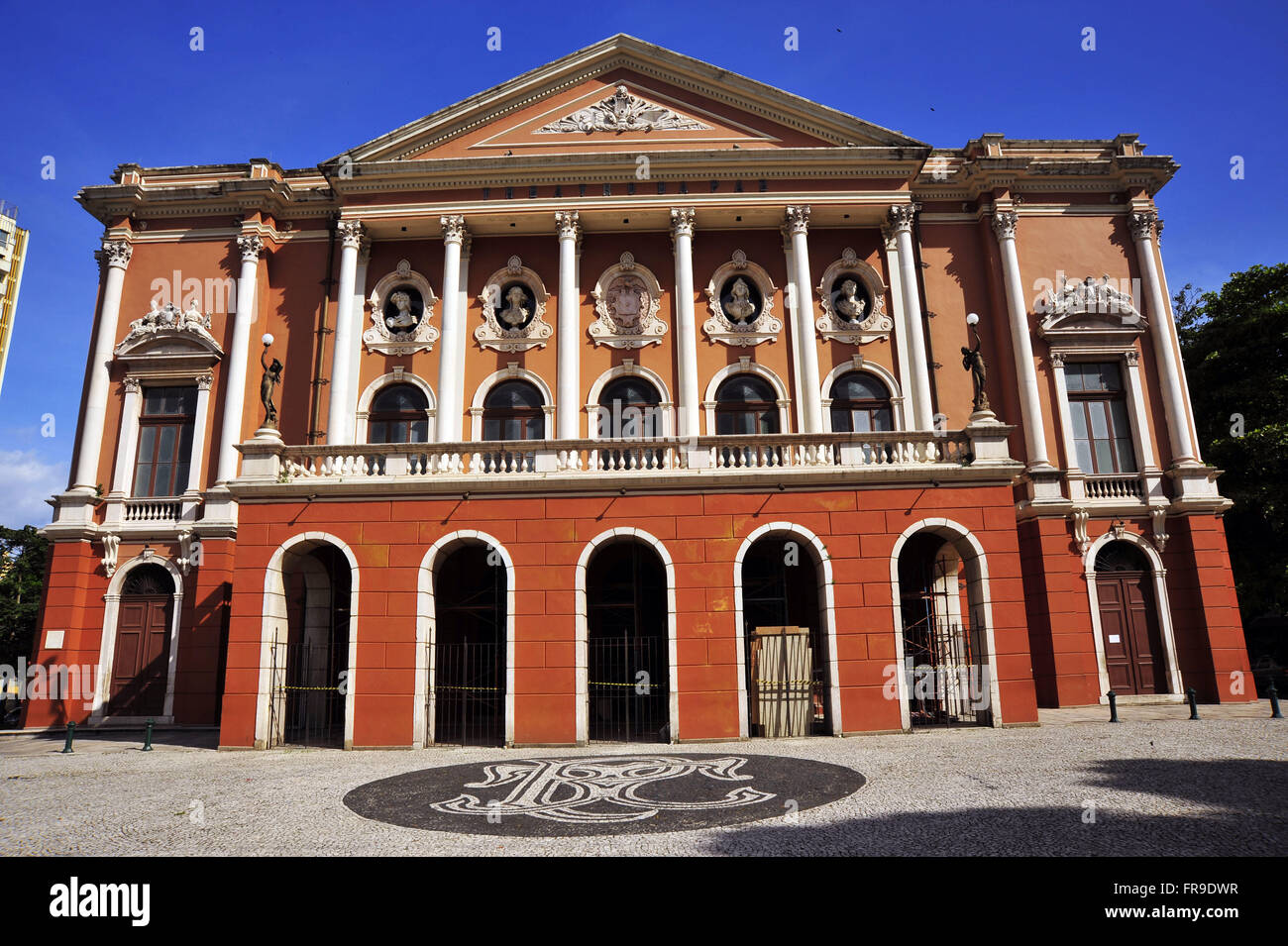 Auditorium facade hi-res stock photography and images - Alamy