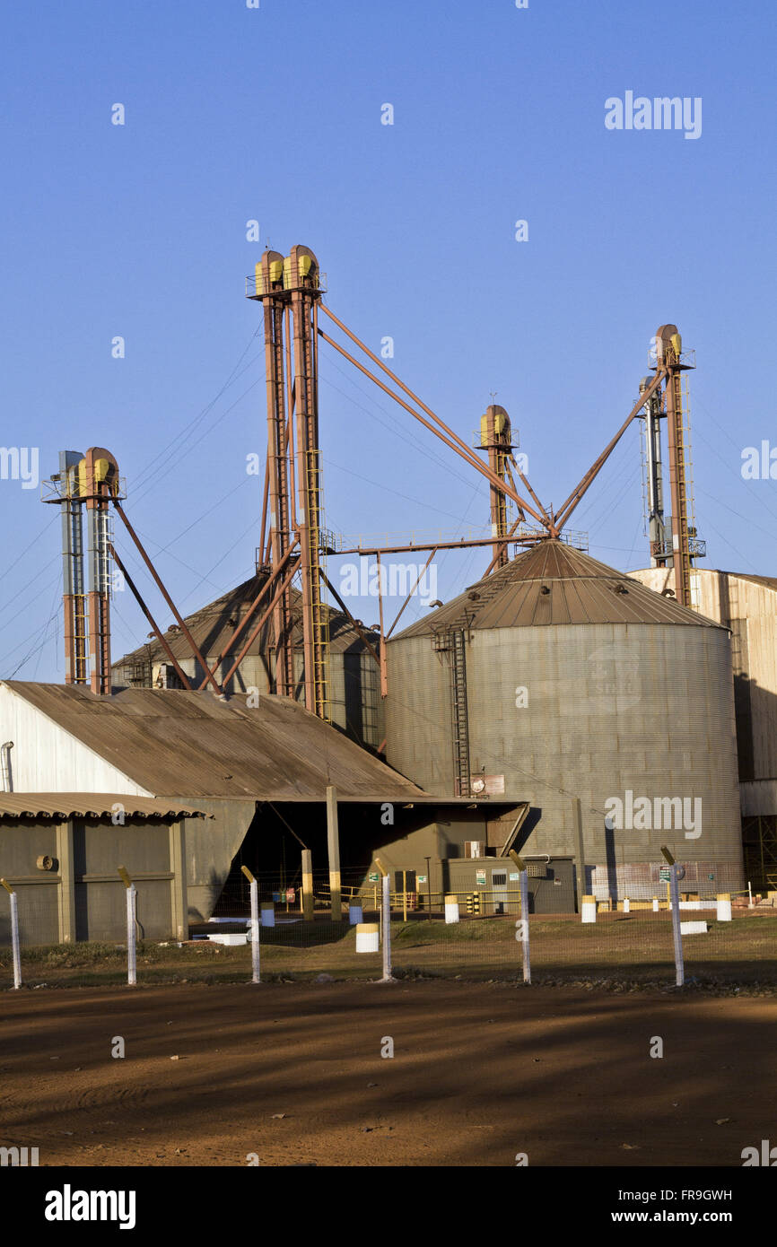 Grain warehouse hi-res stock photography and images - Alamy Grain warehouse hi-res stock photography and images - Alamy