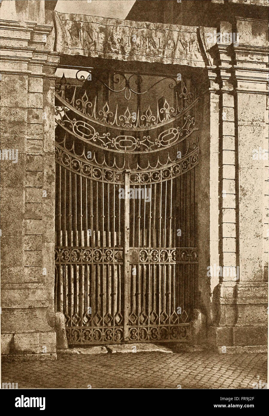 'Il Ferro nell'arte italiana' (1910) examines the use of iron in ...
