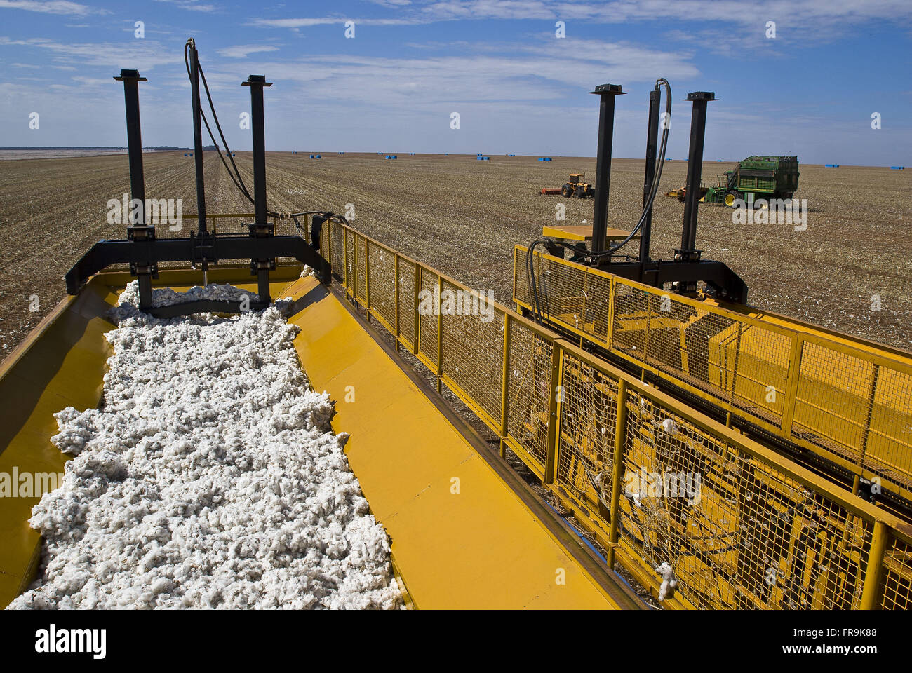 Cotton pressing hi-res stock photography and images - Alamy