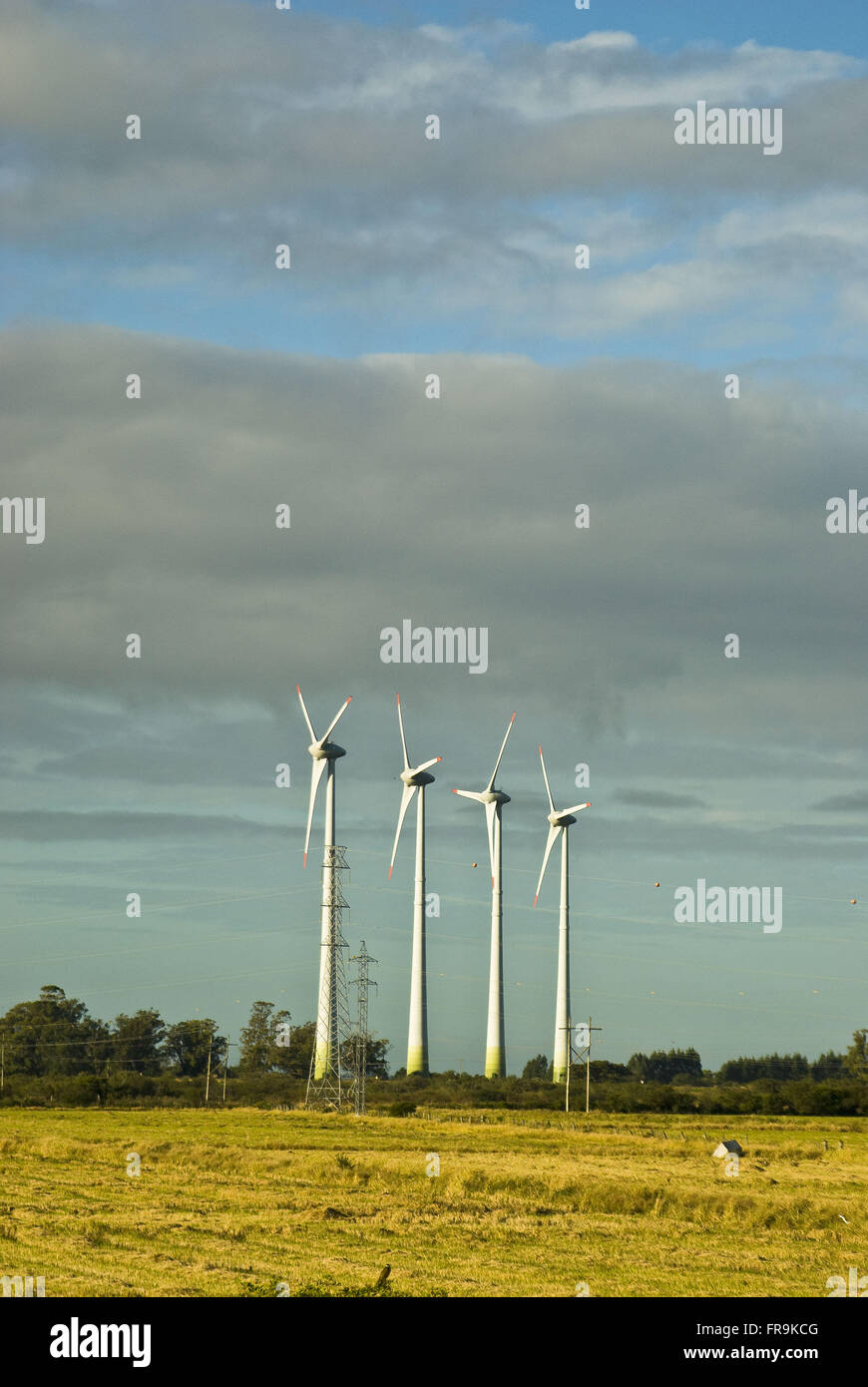 Generator wind power park - Winds South Stock Photo - Alamy