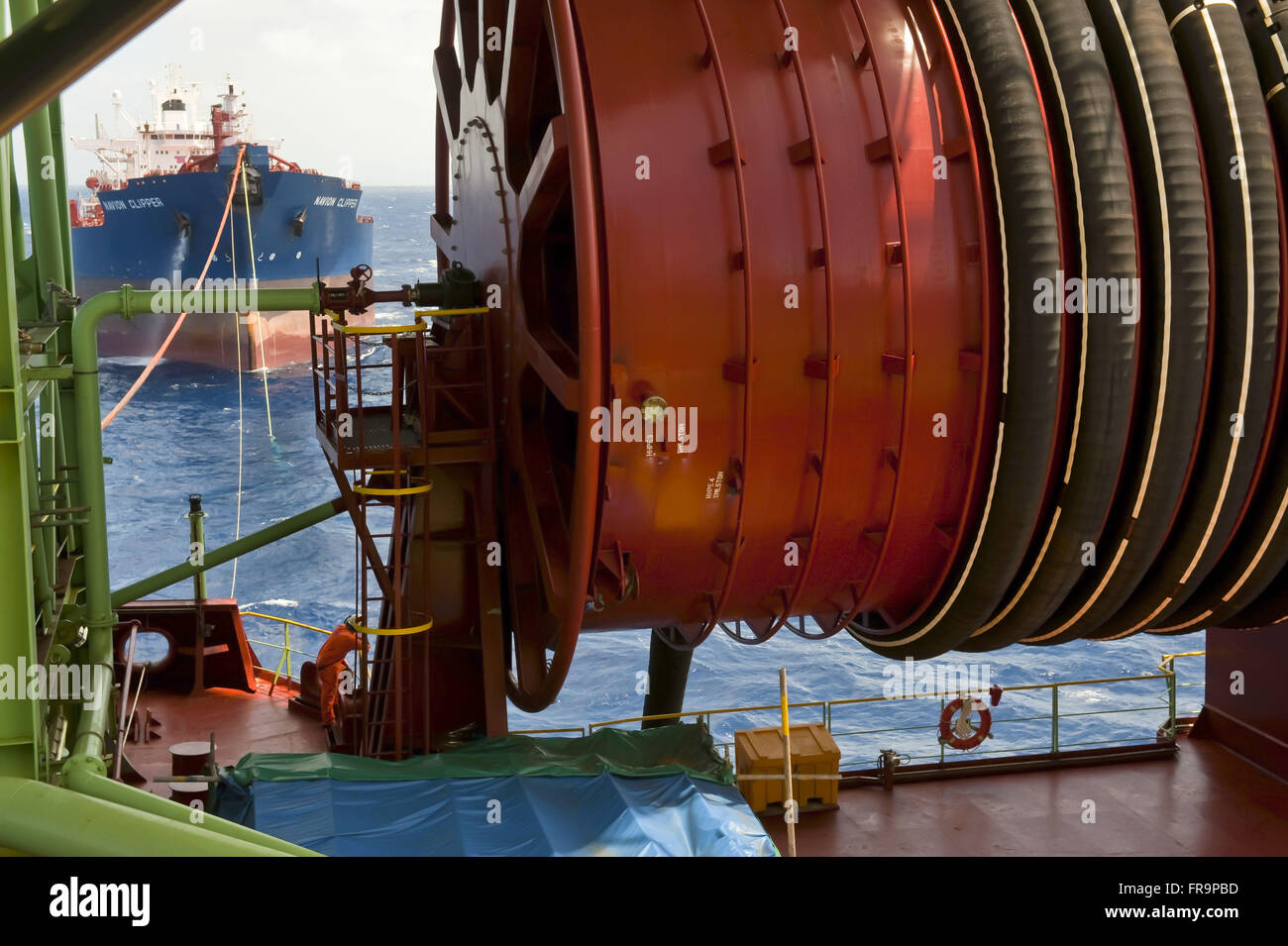 Oil production platform in the Tupi field in the pre-salt Stock Photo ...