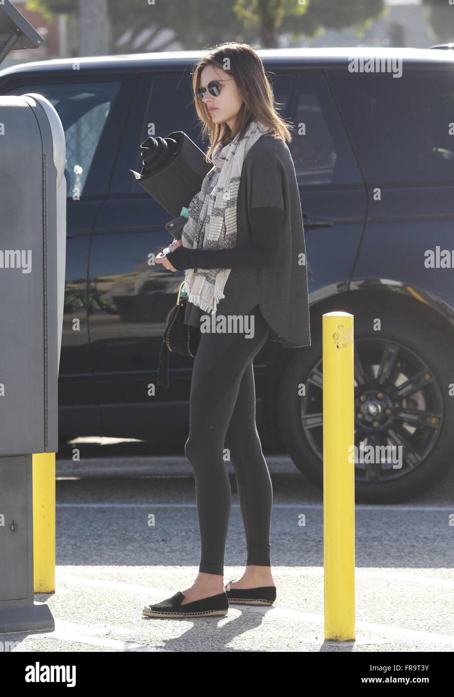 Alessandra Ambrosio arriving for a yoga class in Venice, California ...