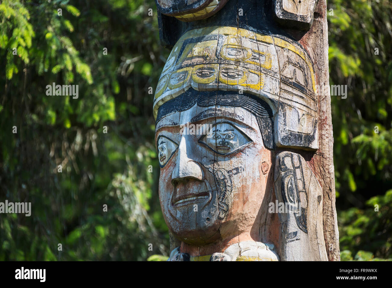Detail of a human figure carved into a totem pole, Totem Bight State ...