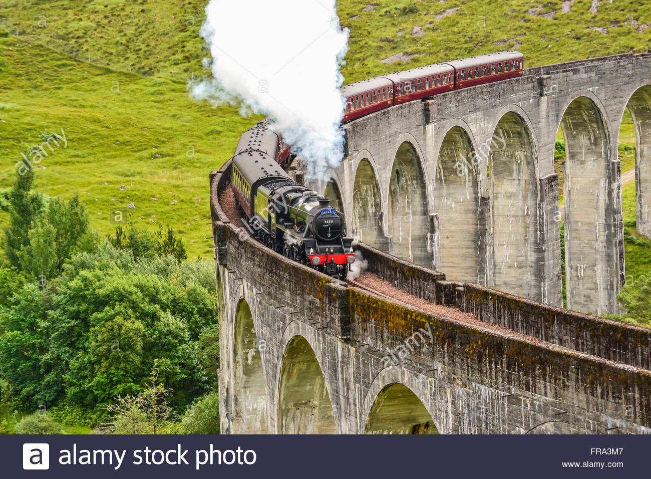 Glenfinnan Viaduct Stock Photos & Glenfinnan Viaduct Stock Images - Alamy