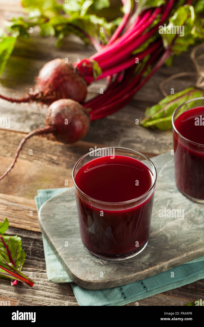 Beet juice hi-res stock photography and images - Alamy