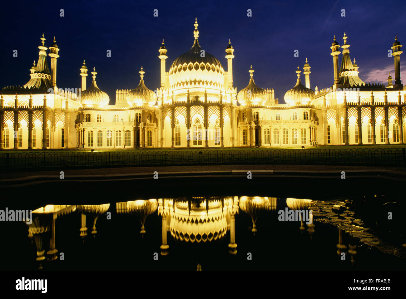 The Royal Pavilion At Night, Brighton, England Stock Photo - Alamy