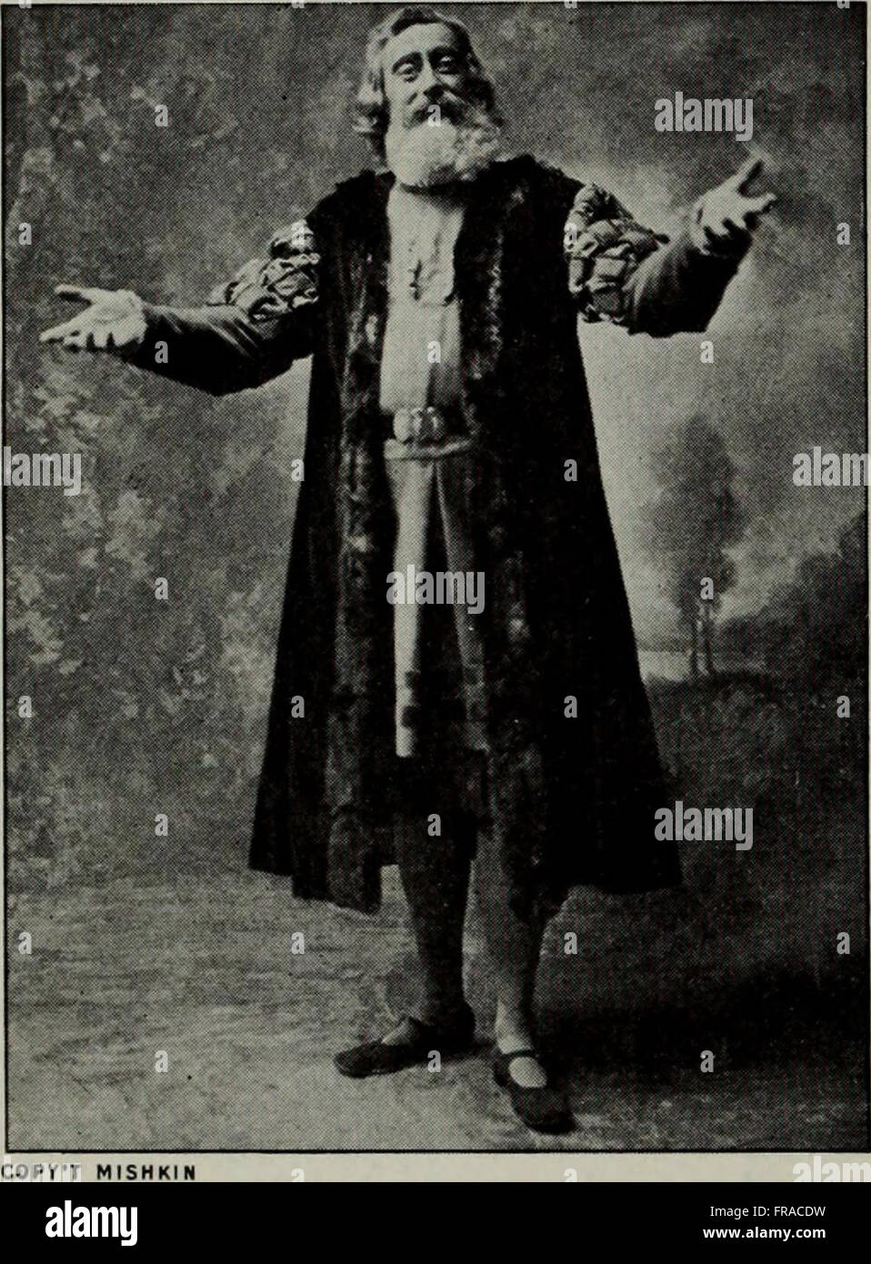 The 1917 Victrola book of opera offers stories of 120 operas, along ...
