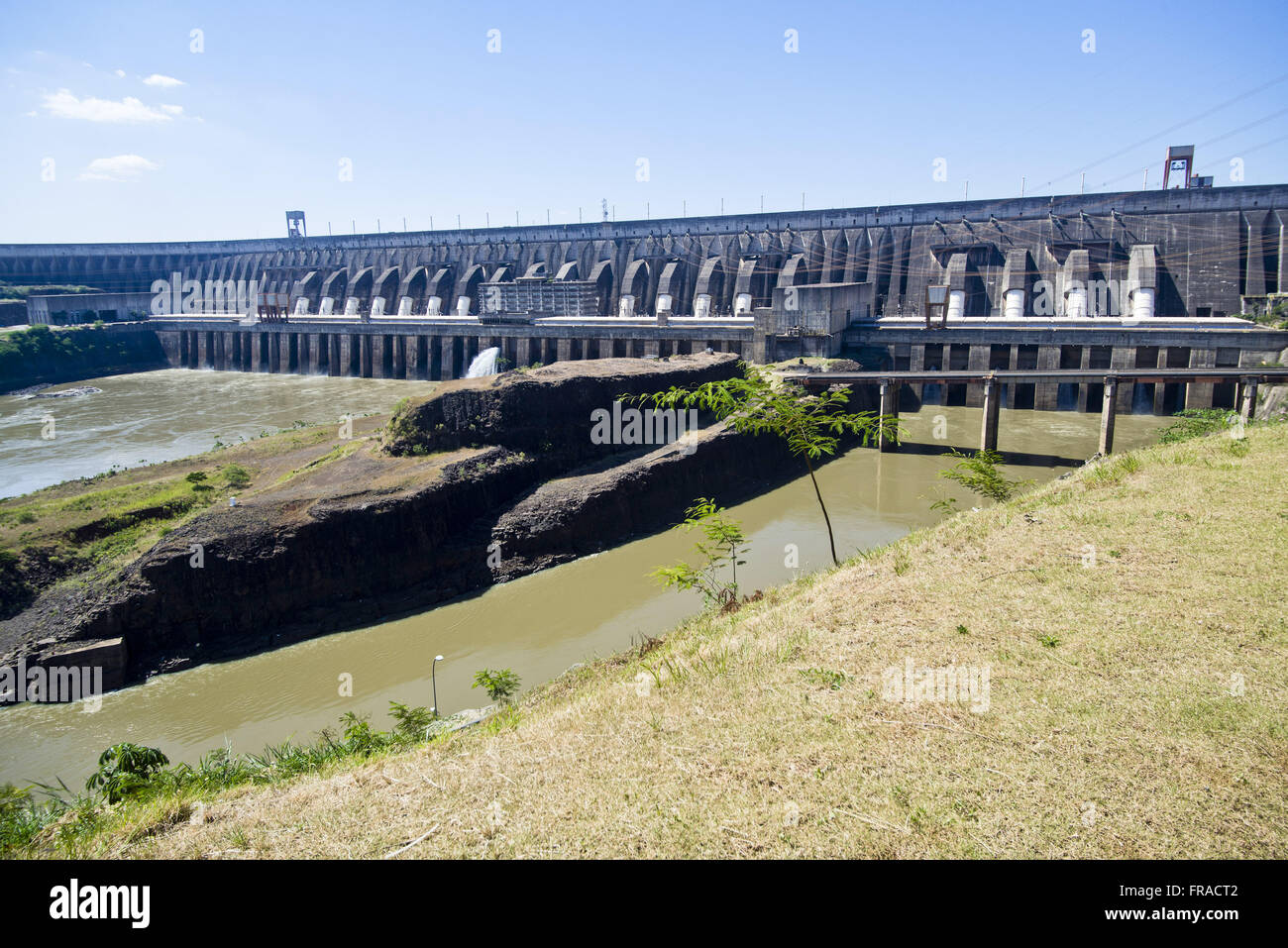 Itaipu Hydroelectric Power Plant Stock Photo - Alamy