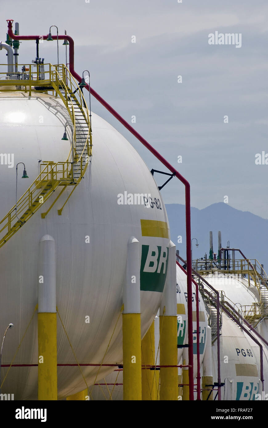 REDUC - Duque de Caxias Refinery especially gas tanks Stock Photo - Alamy