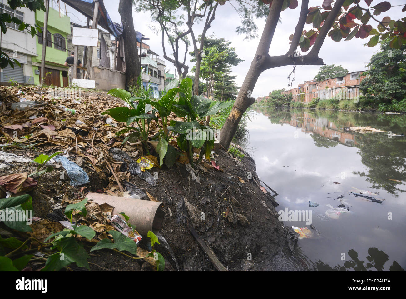 Rio dumped waste hi-res stock photography and images - Alamy